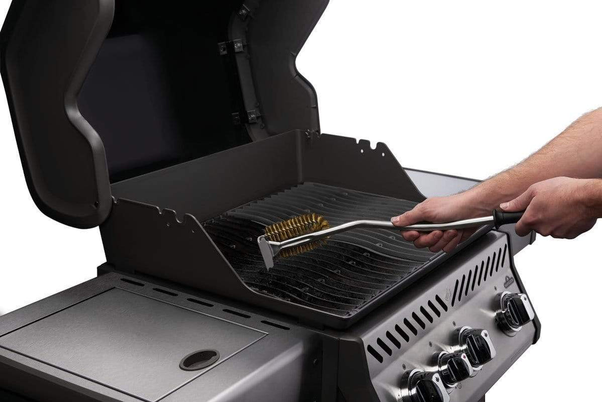 4 Genius Grill Cleaning Hacks for a Safe and Sparkling Barbecue ...